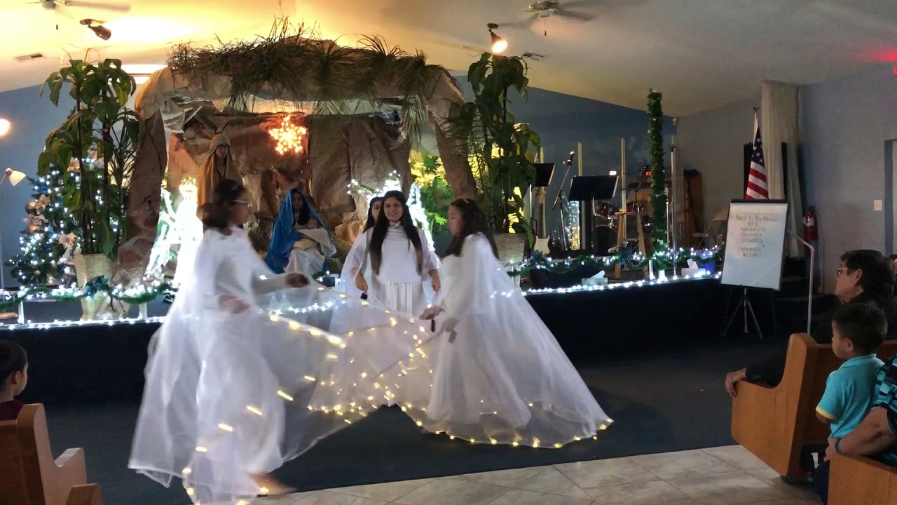 Celebrando El Nacimiento de Jesus- danza de panderistas - YouTube