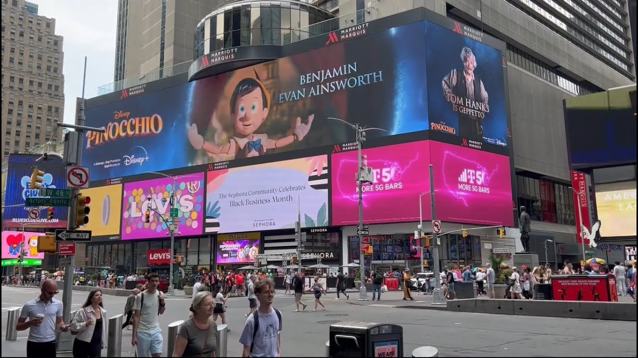 Times Square Video Billboard Ads - September 5, 2022 - YouTube