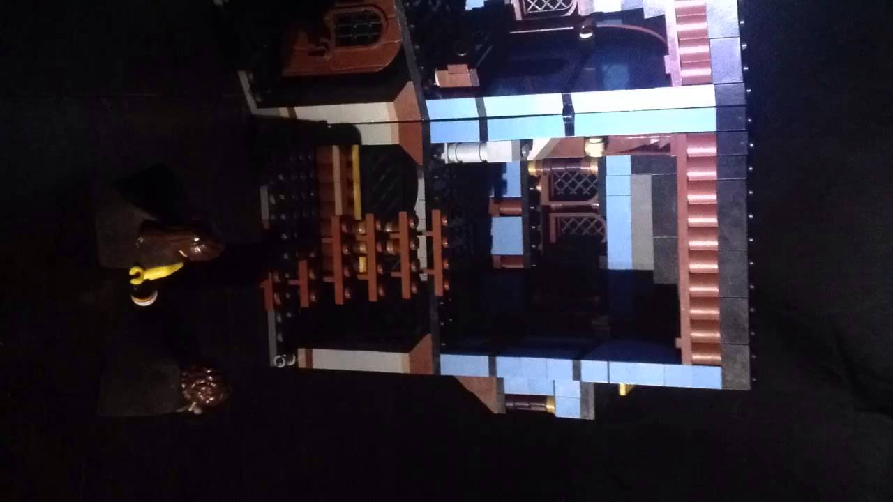 Lego Screaming Staircase - YouTube