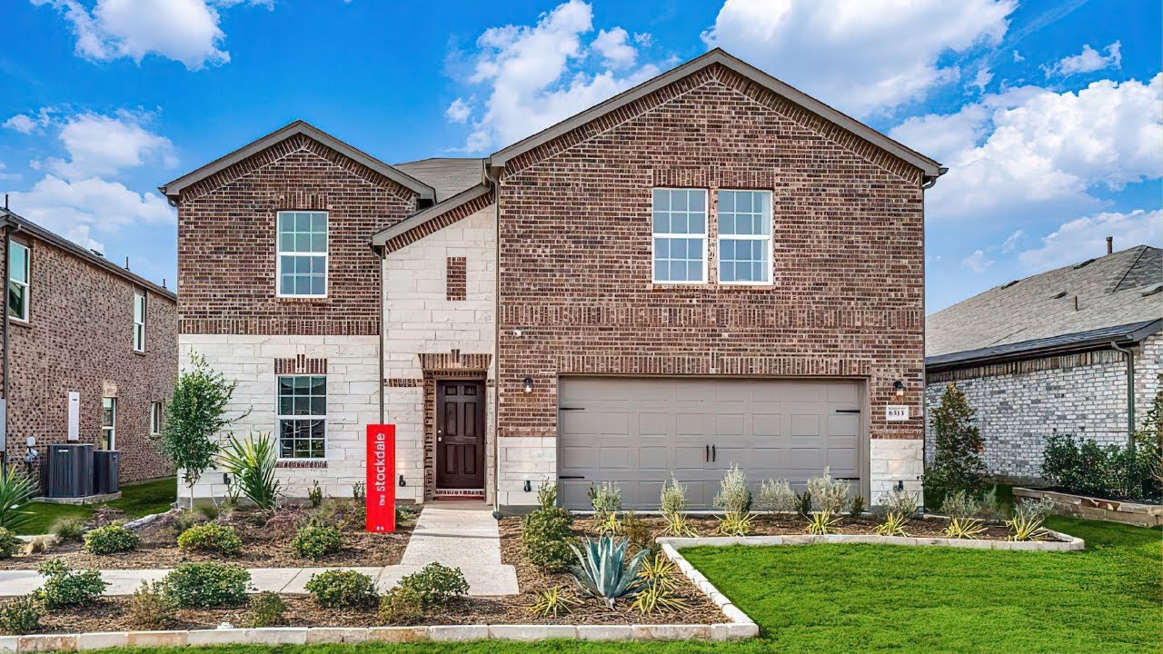 STUNNING MODEL HOME BY CENTEX HOMES | 4 BED | 2.5 BATH | 2,700 SQFT - YouTube