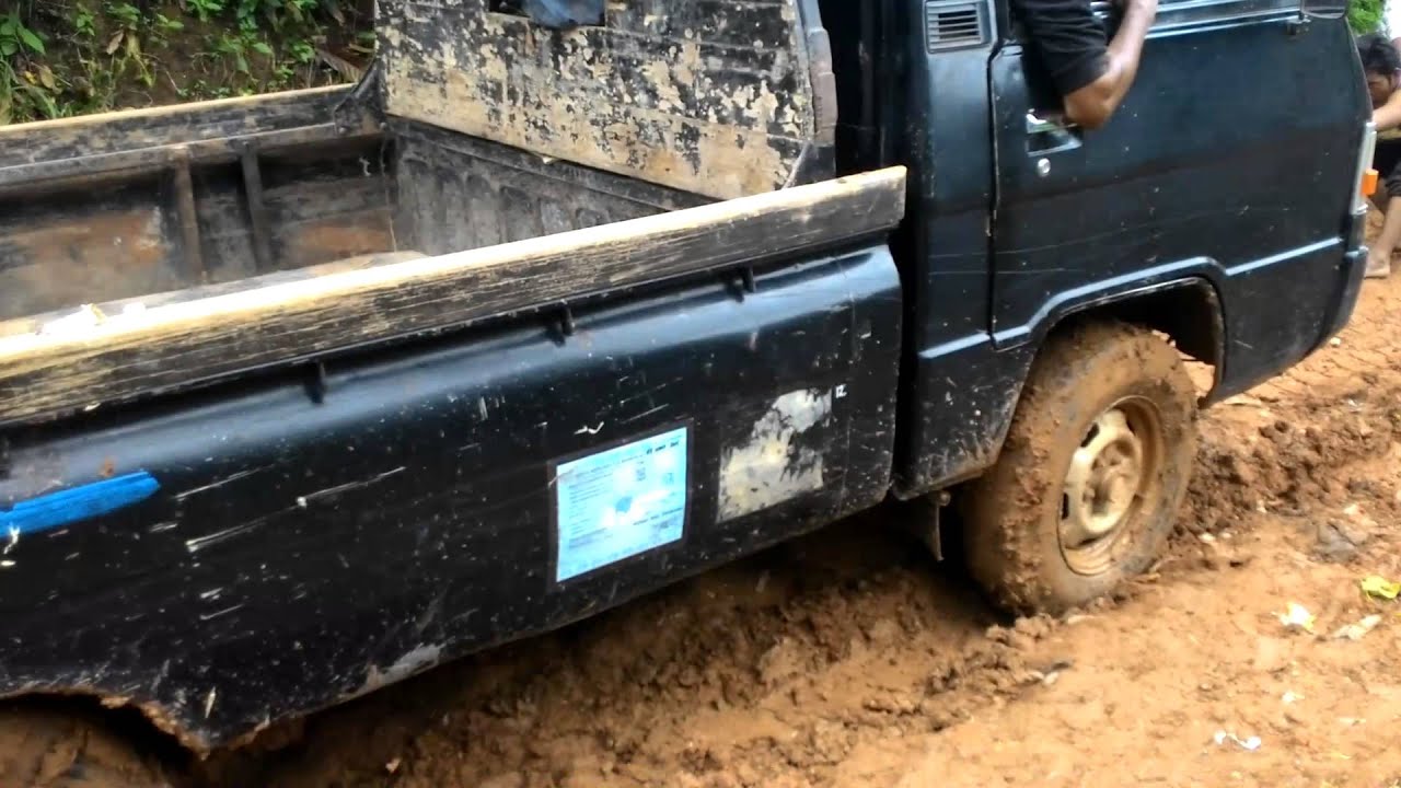 L300 pick up off road - YouTube