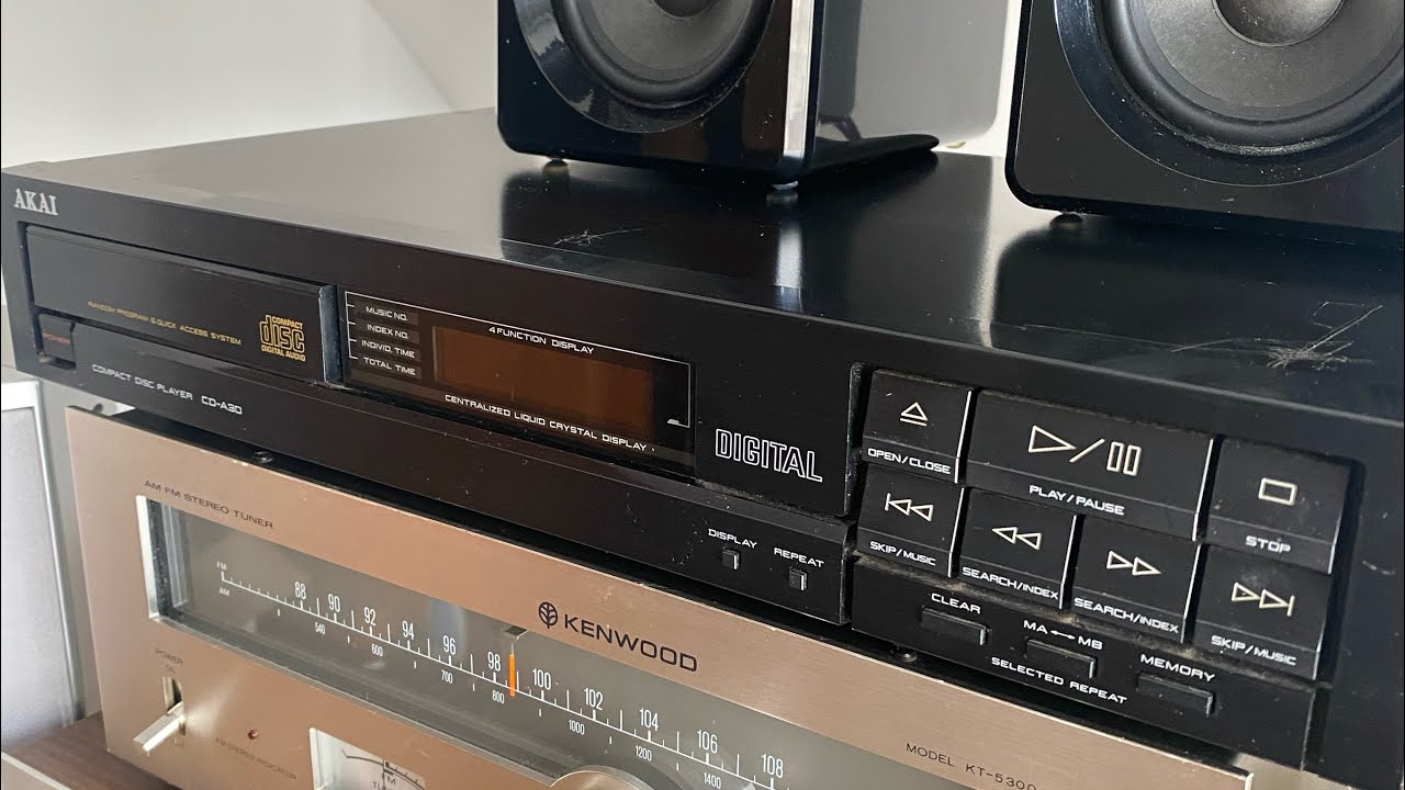 Akai CD-A30 CD player (1986) - YouTube