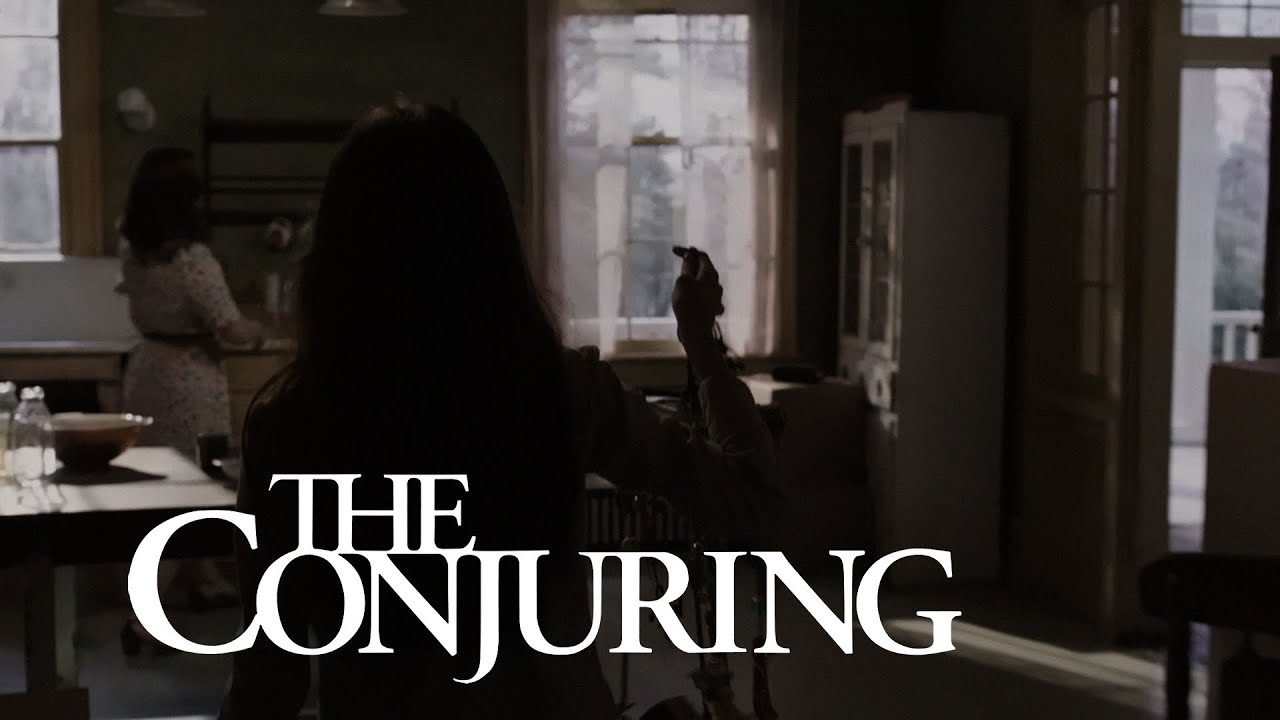 The Conjuring, inside the house: a Long Take by James Wan (4K) - YouTube