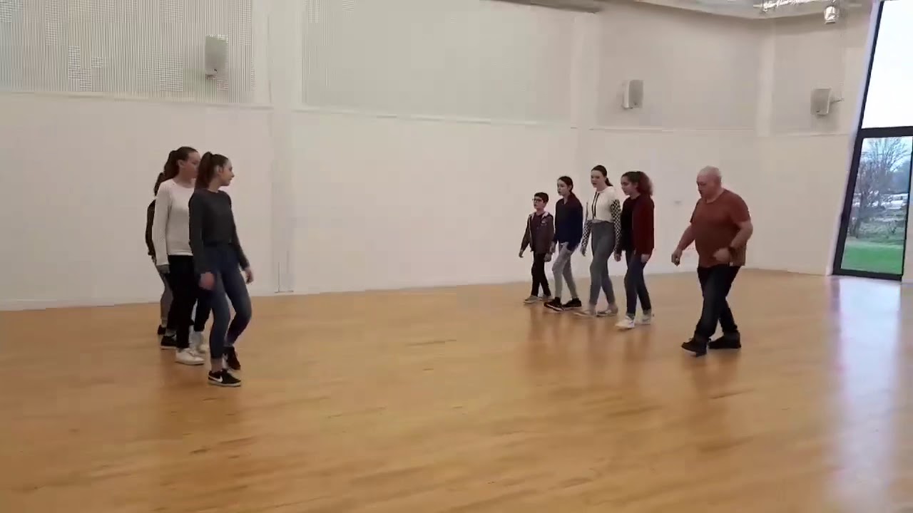 Les cornemuses - YouTube