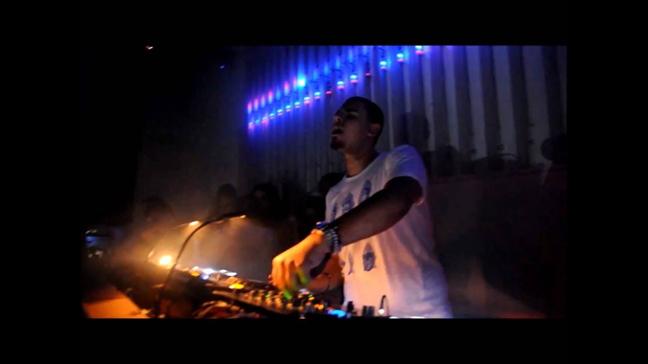 DJ ill Logic New House Music February 2011 pt 2 - YouTube