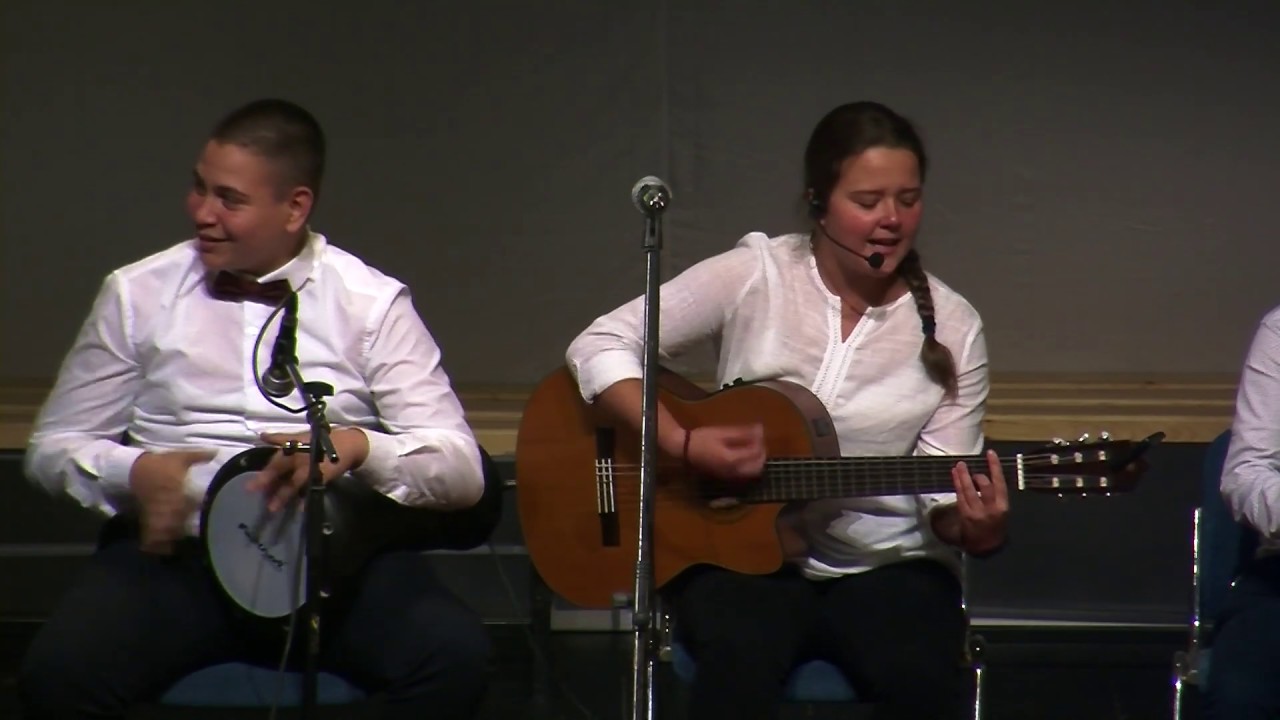 "Bog da ubie mamo" - Mila Treneska,Pejacka grupa i Orkestar KUD"GERDAN ...