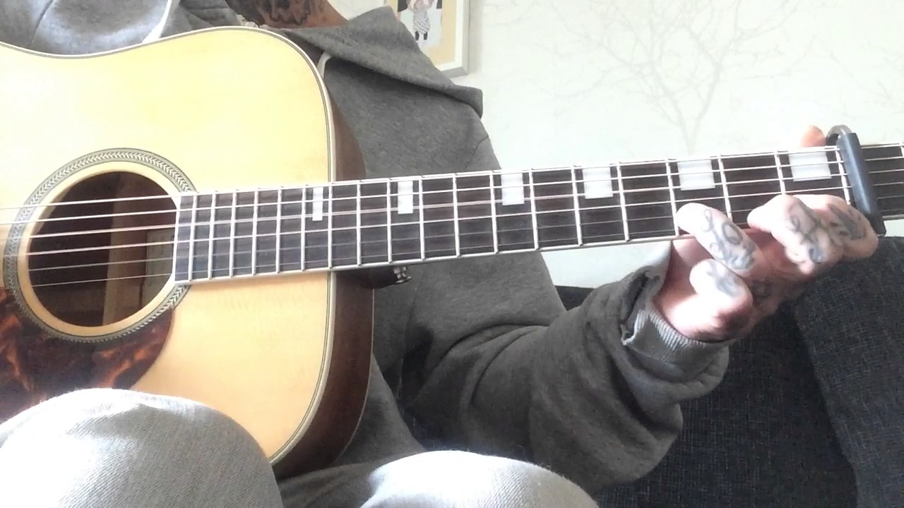 3 bluegrass licks Tony Rice Signature up the neck - YouTube