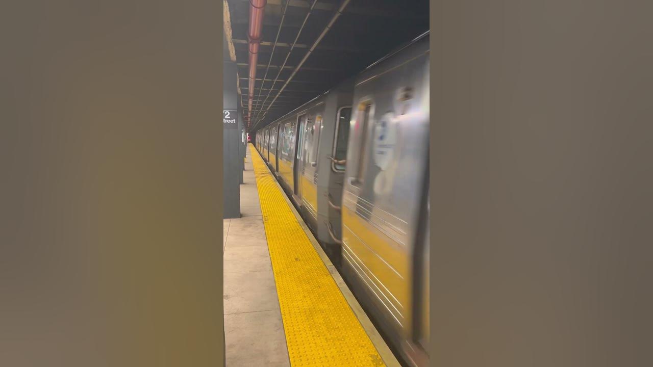 MTA NYC Subway: Brighton Beach (Brooklyn) Bound #R68A B Train Departs 72nd Street #nycsubway ...