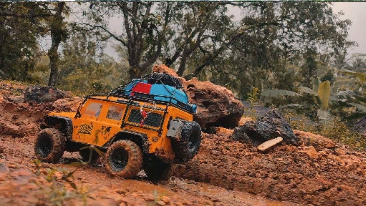 Defender Landrover rc car offroad in water rain 4x4 extreme - YouTube