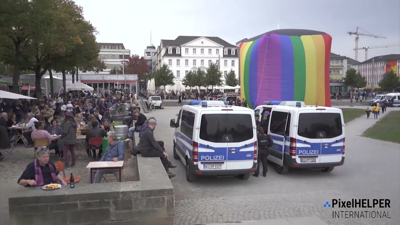 Regenbogen Kaaba Documenta fifteen Kassel für LGBT Rechte im Islam ...