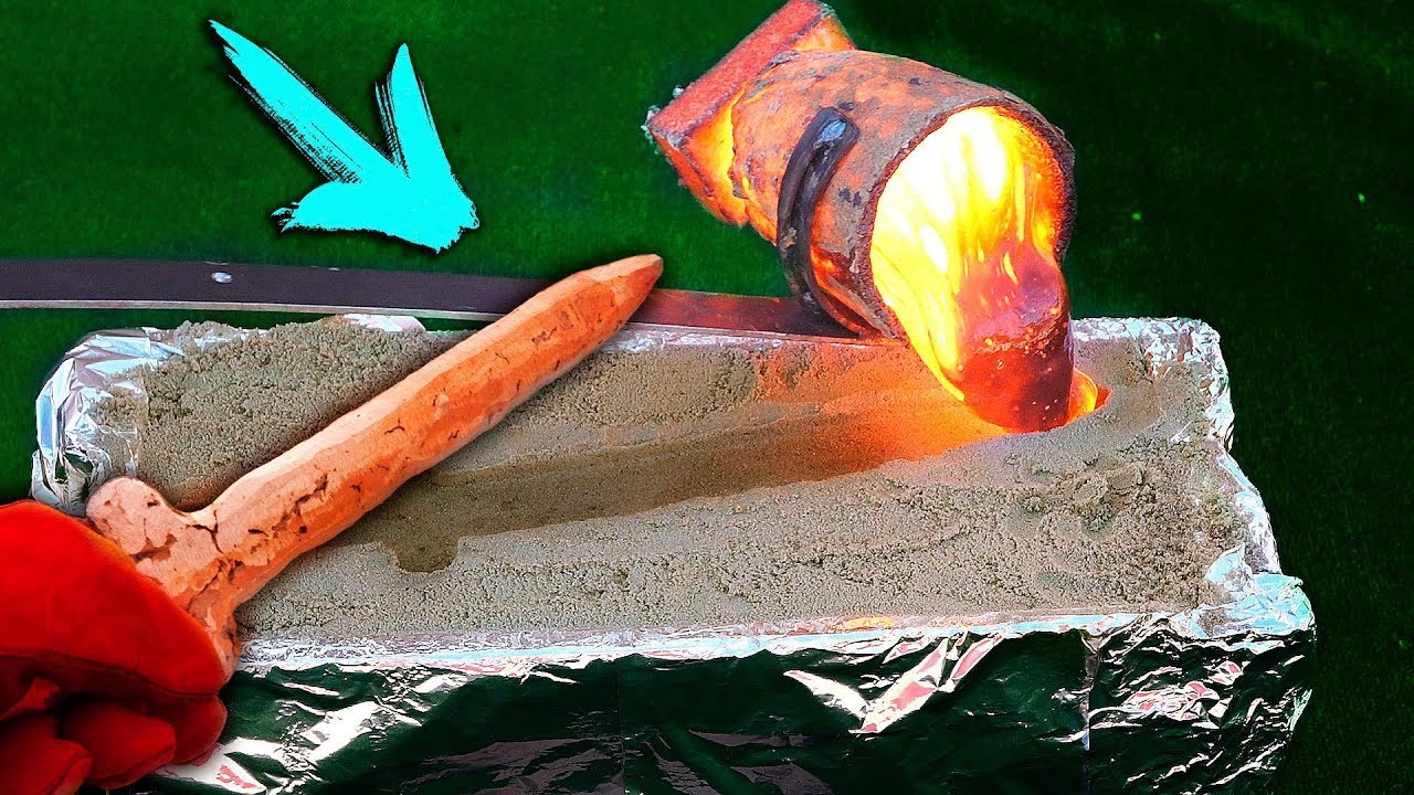 EXPERIMENT: OBSIDIAN SWORD vs MOLTEN COPPER SWORD - YouTube
