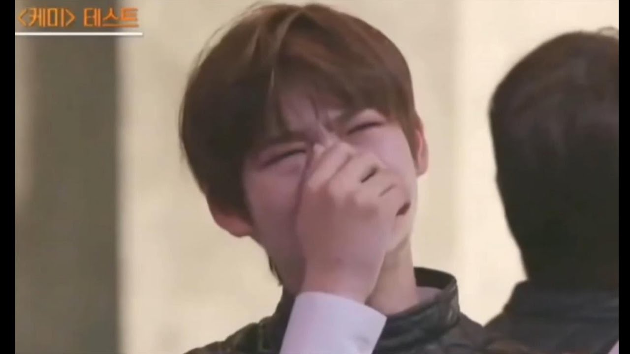 They promised to be debut together NIKI: Dont leave me alone #니키#NIKI# ...