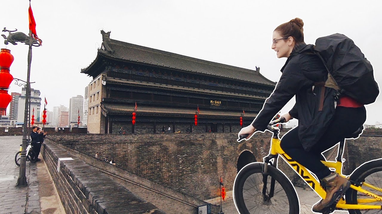 We Biked the Xi'an City Wall! - YouTube