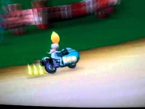 Mario Kart Wii- Lucky Spiny Shell Dodge! - YouTube