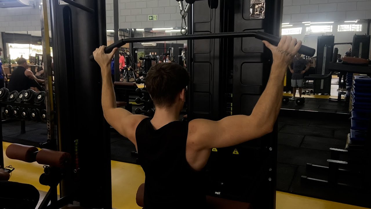 BACK AND BICEPS WORKOUT TO LOOK AMAZING ON BACKSHOTS - YouTube