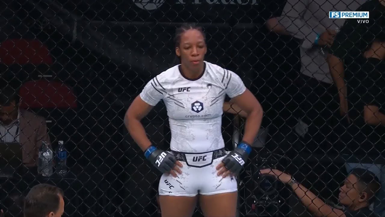 ¡RECONCILIACIÓN entre Ailin Pérez y Joselyne Edwards! | UFC 302 - YouTube