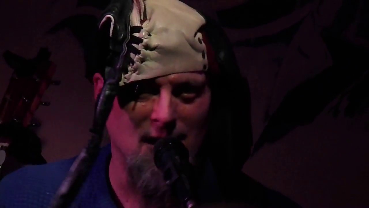 Ash Mandrake 'The Green Man' live at the Tower of Song #6 - YouTube