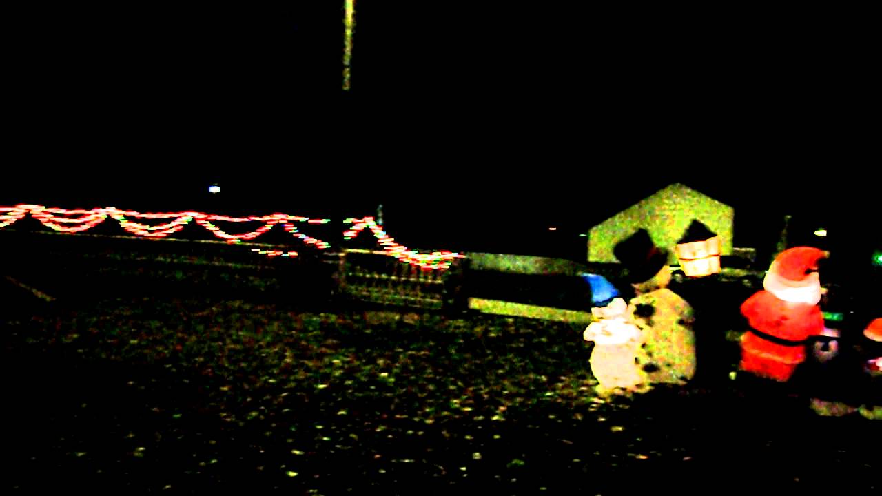 Wilbur Christmas lights 2 - YouTube