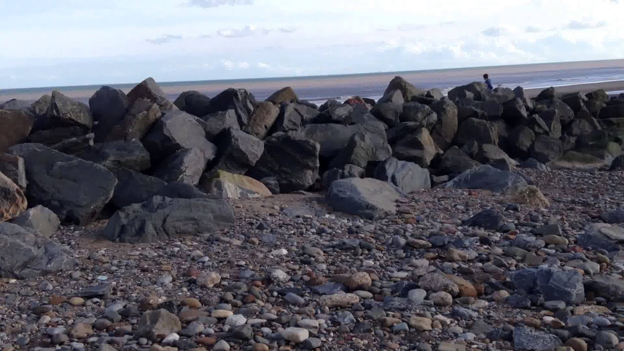 Hornsea Sea Defences - YouTube
