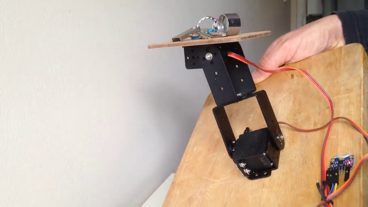 Self balancing platform robot - YouTube