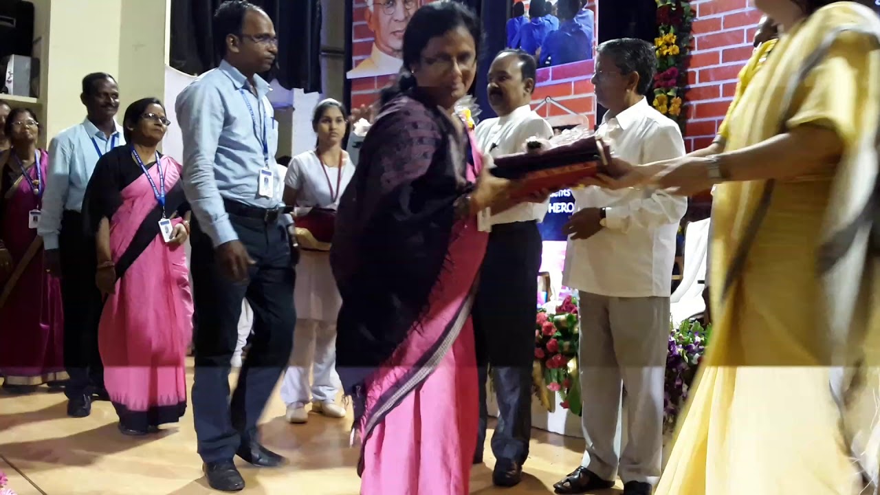 STATE AWARD TO MEERA NAIK - YouTube