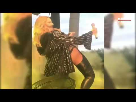 Hadise'den dikkat çeken dans