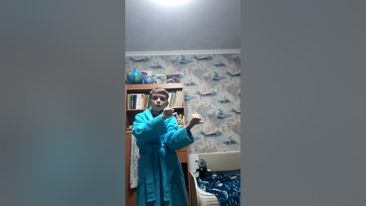 найди на фото камерамена - YouTube