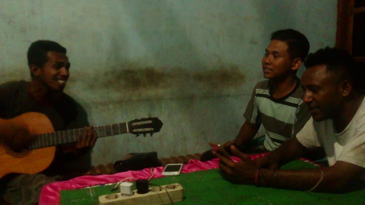 Cover lagu Air dan Api - YouTube