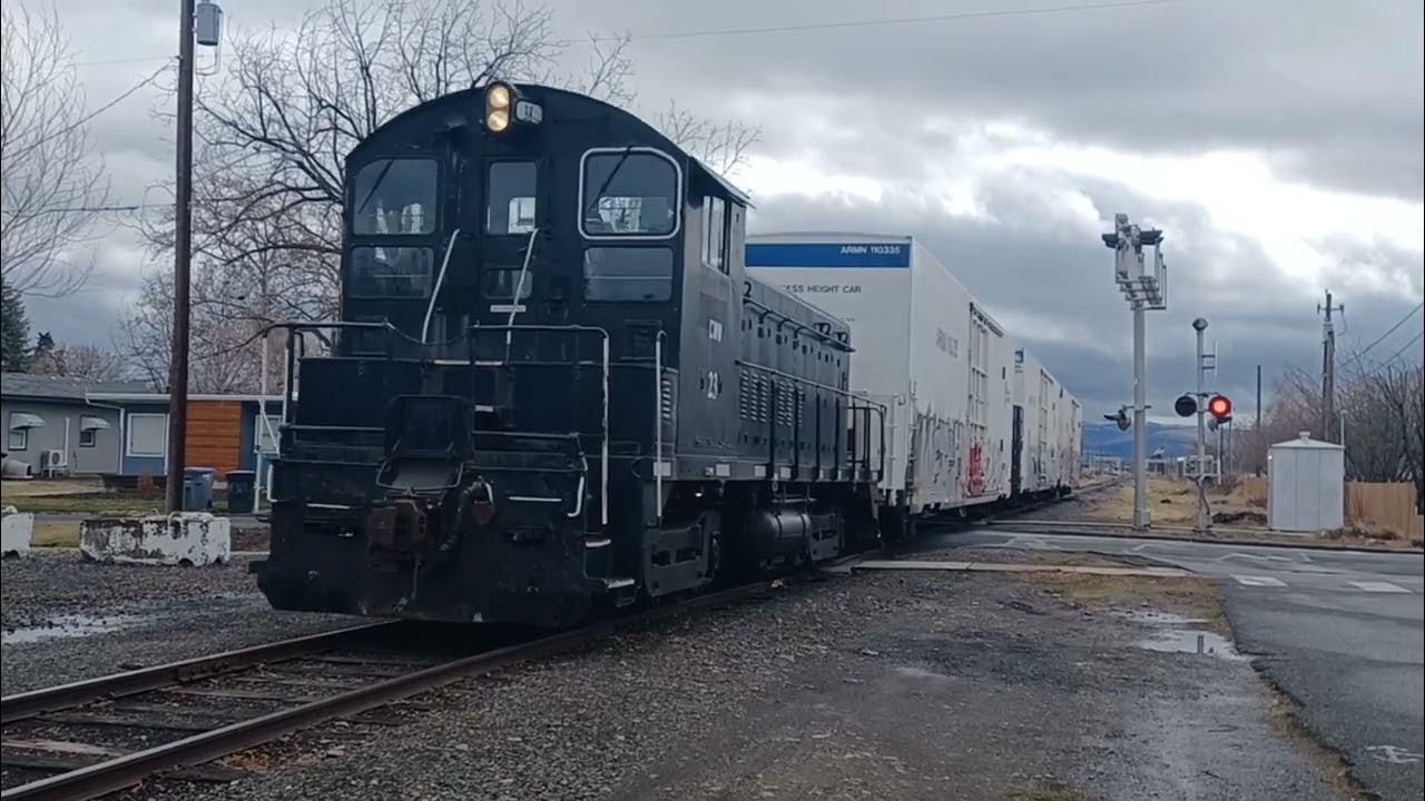 CWW 23 brings 3 Reefers from Milton-freewater or, - YouTube