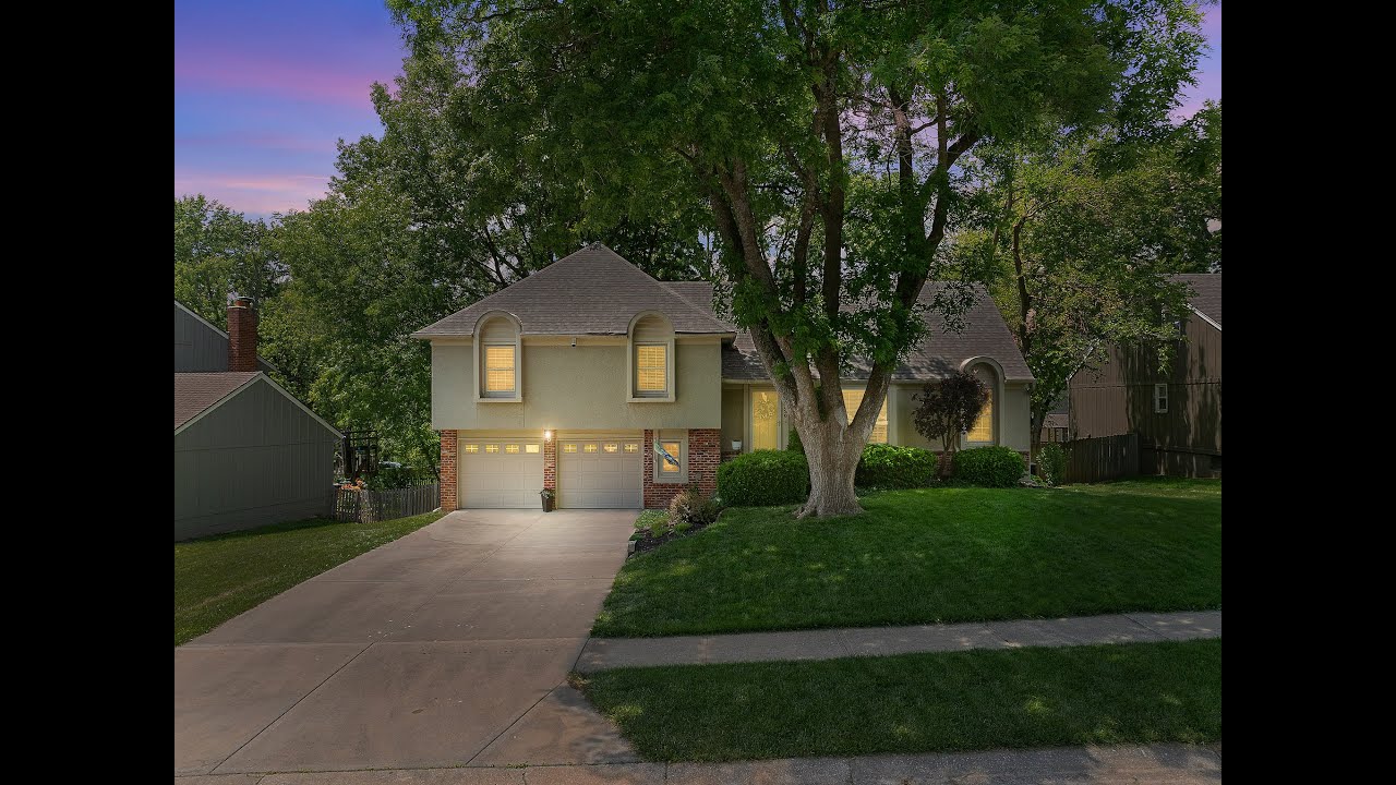 10326 Westgate St. Lenexa, KS - YouTube