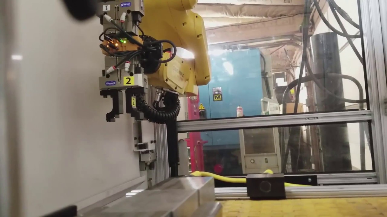 Fanuc Machining Cell Robot Loading Sequence - YouTube