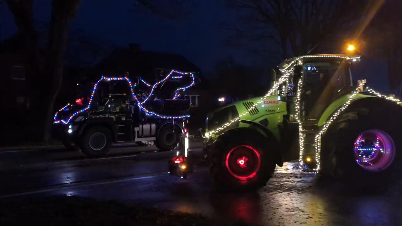 Kölzower Lichterfahrt, Konvoi mit vielen Traktoren - YouTube