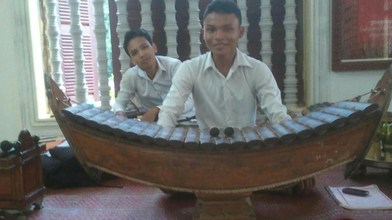 musical instruments of Cambodia - Roneat aek - Pinpeat (ចេកទុំ) - 02 ...