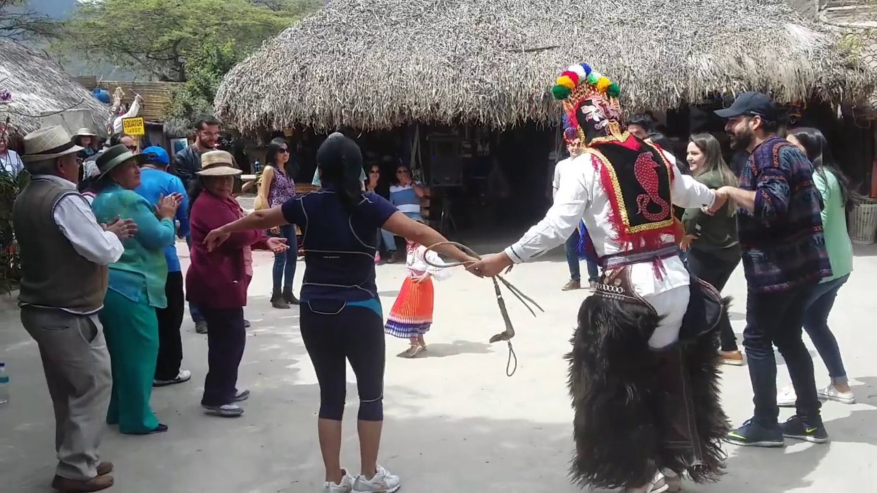 Traditional Ecuadorian Dance - YouTube