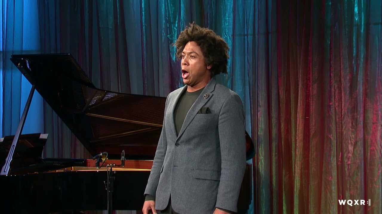 Baritone Justin Austin Sings "The Star-Spangled Banner" - YouTube