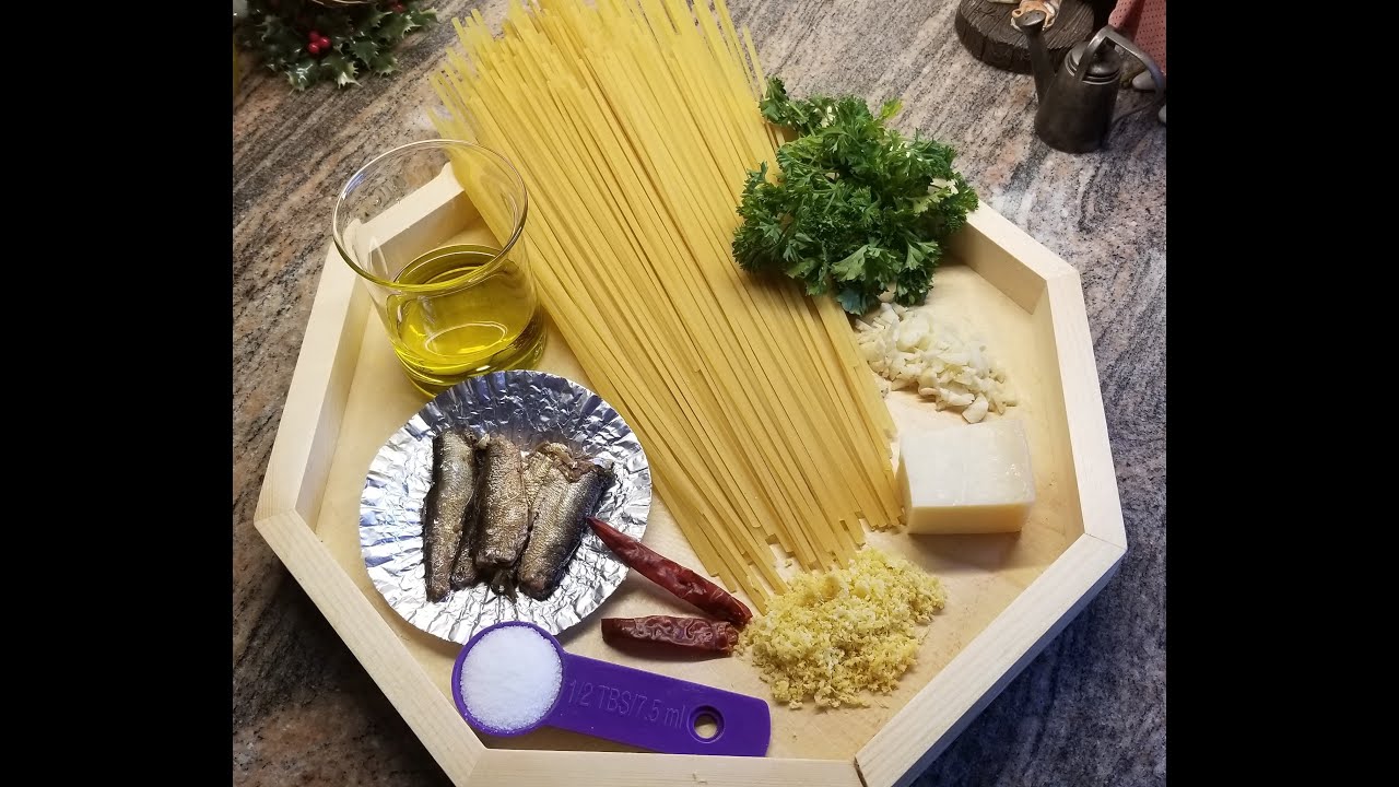 Italian pasta with sprats taste delicious! - YouTube
