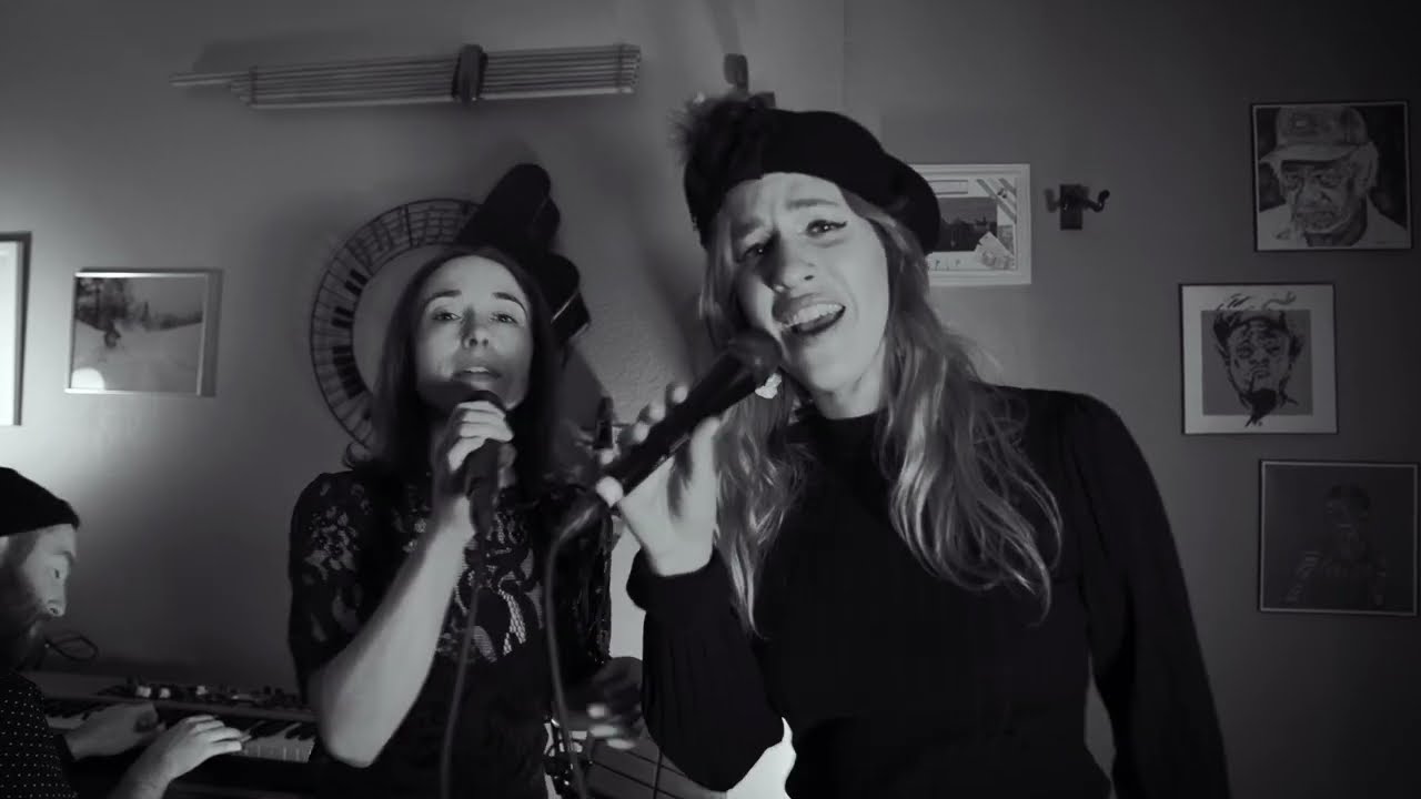 Valerie - raez - Kestrel Live Sessions feat. Audrey MacAlpine - YouTube