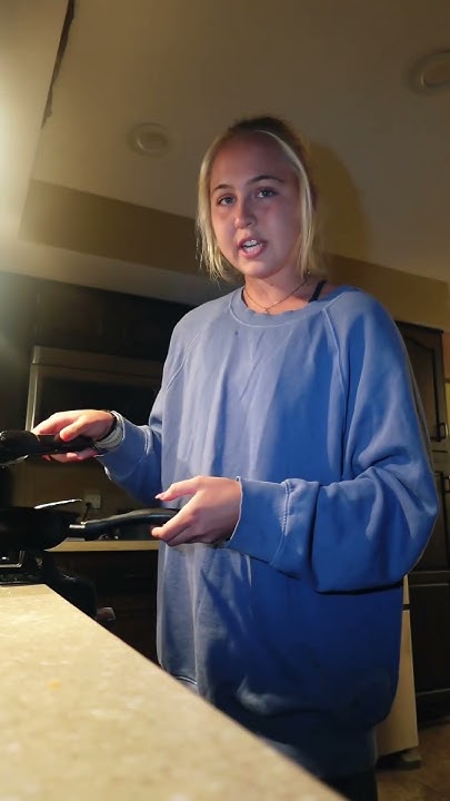 Cook with me! #cooking #cookwithme #vlog #healthy #gym #workout #fitness #runner #athlete - YouTube