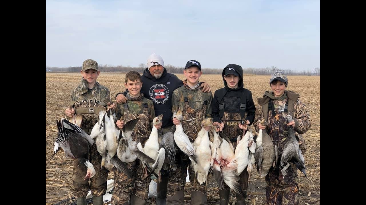 Snow goose hunting - YouTube