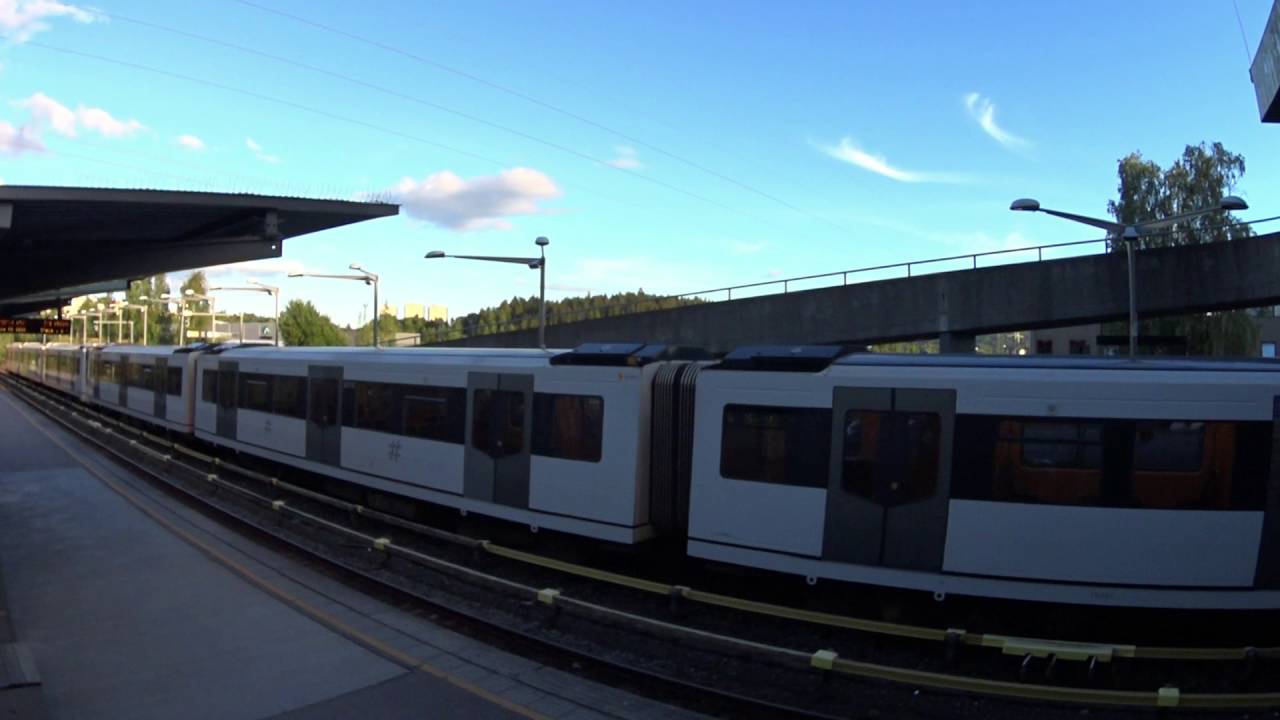Random MX3000 action at Rommen station / Oslo metro - YouTube