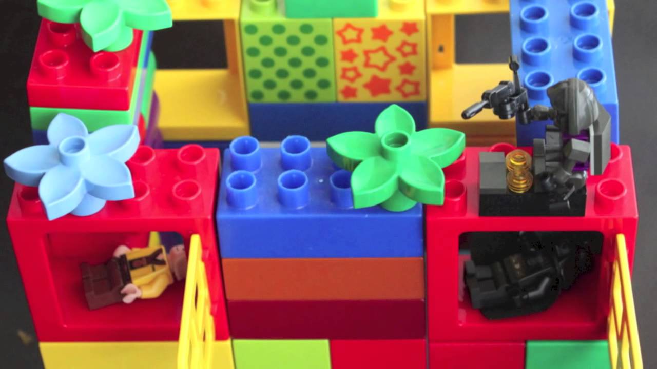 Building With LEGO DUPLO - YouTube