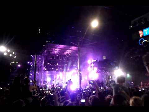 Much Music Toronto - Coldplay - Viva La Vida - 21/09/11 - YouTube