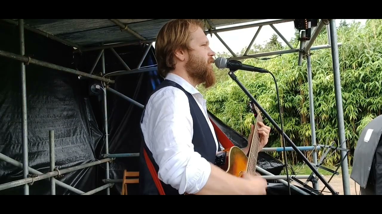 Jamie Addison - Red Snow (First Time Live) - YouTube