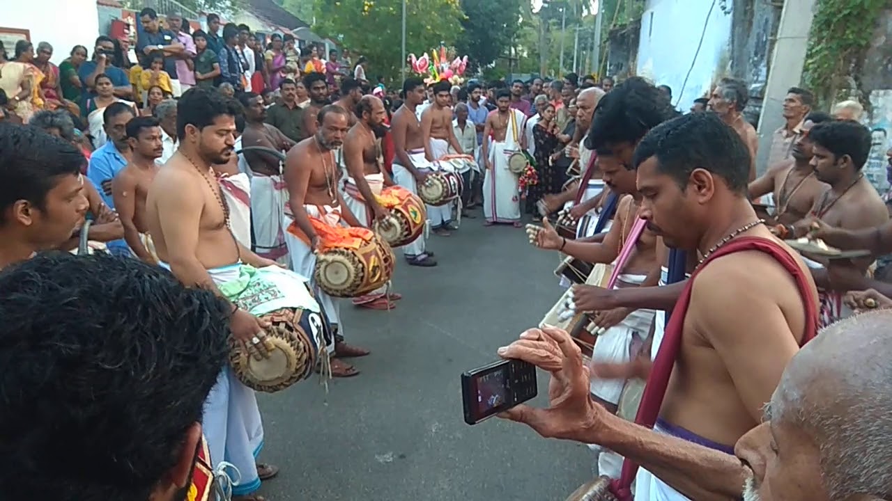 Tattamangalam sasthapreethi panchavadyam Day 2- Pathikalam - YouTube
