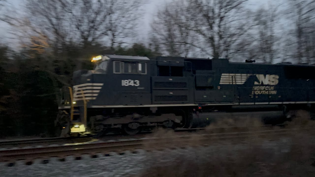 NS 1843 SD70ACC leads CSX B118 through Manville NJ with BNSF 7420 trailing! 1/29/2024 - YouTube