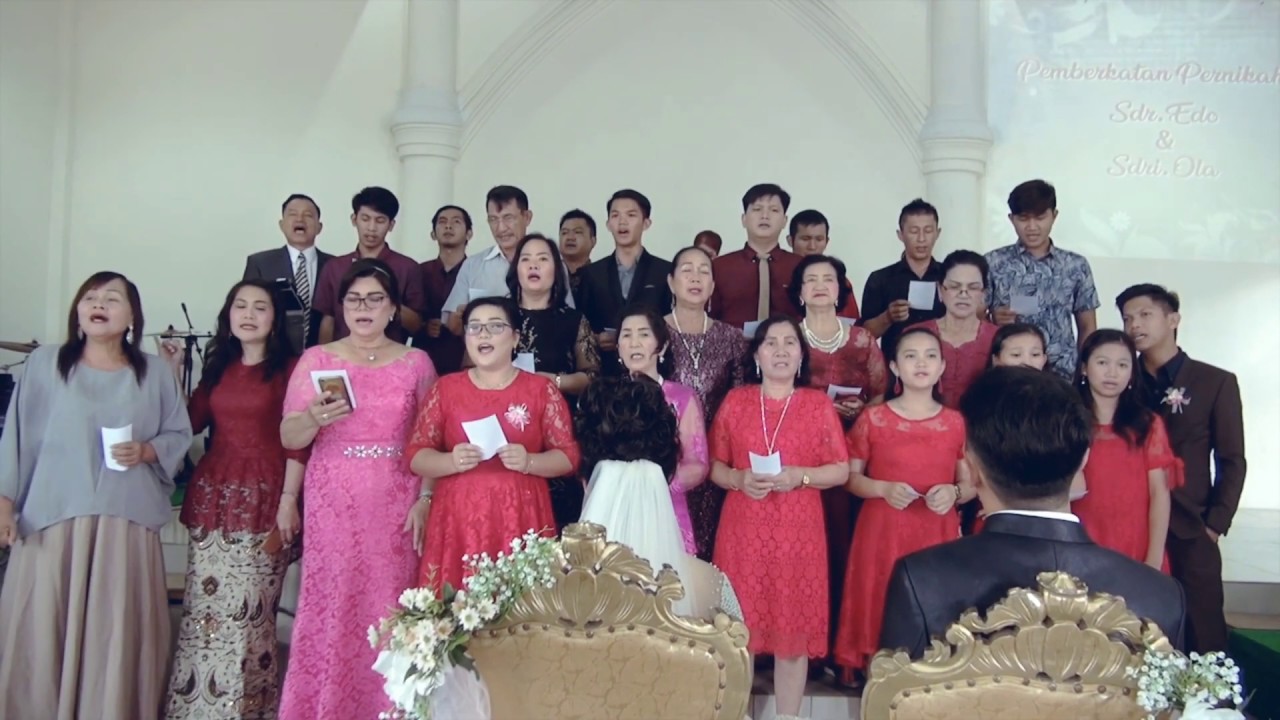 Family Choir - YouTube