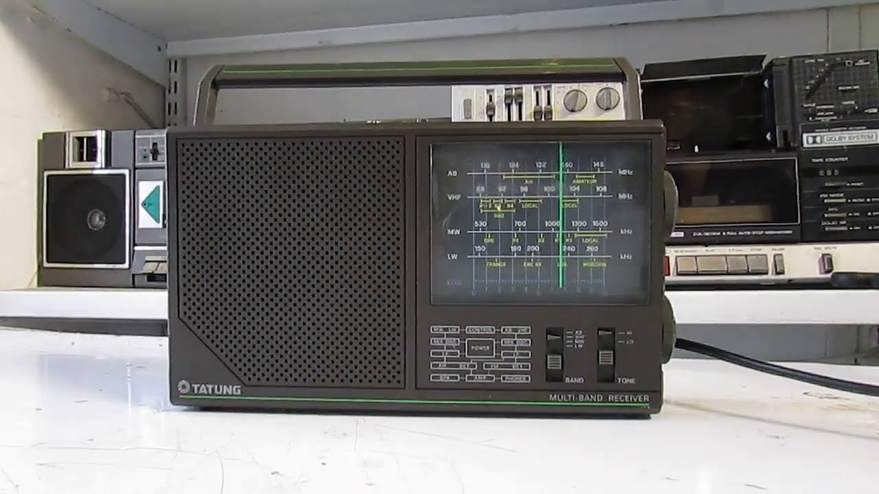 VINTAGE RADIO MULTI BAND RECEIVER TATUNG TMR 7601 - YouTube