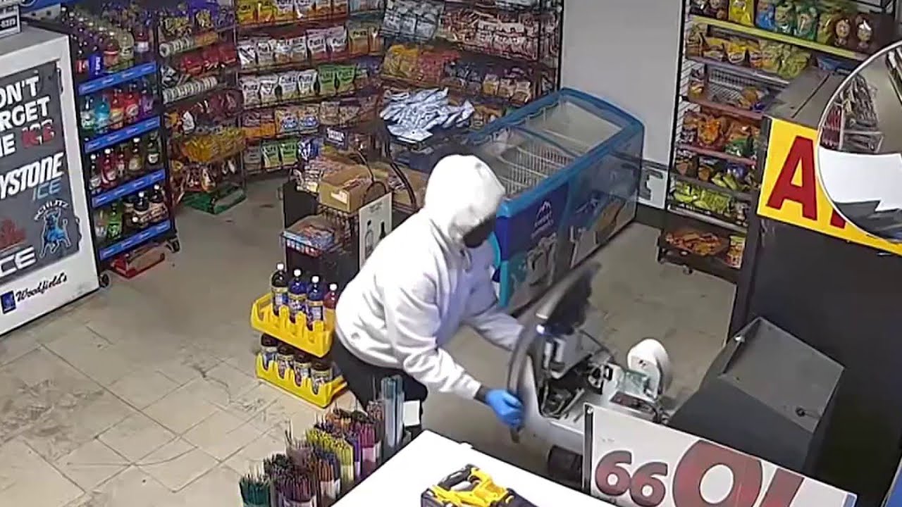 ATM robbery caught on camera | NBC4 Washington - YouTube