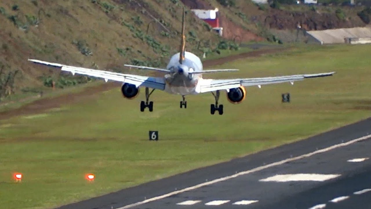 Thrilling Maderia Airport Landings: Watch Planes Navigate One of the ...