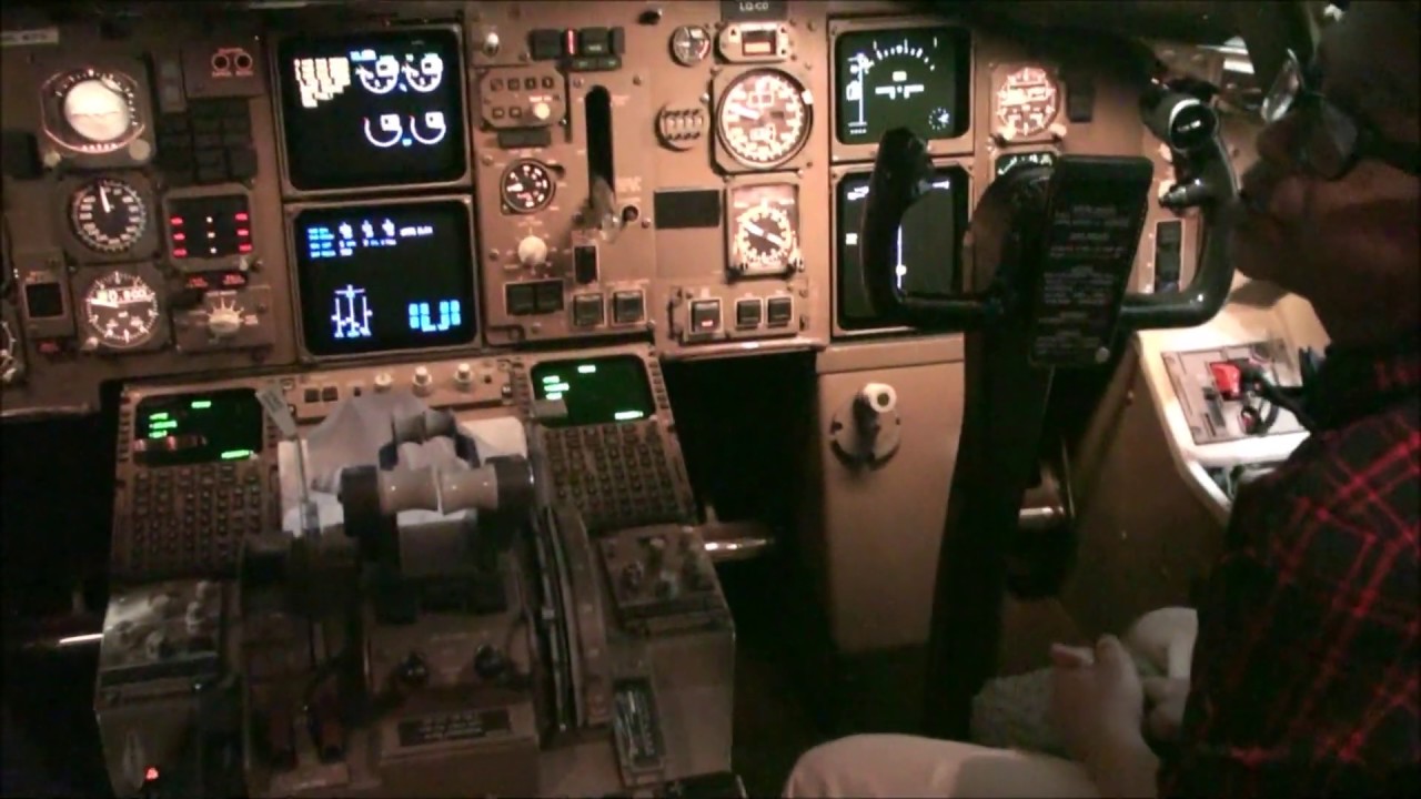 767 Cockpit Tour Video - View from inside - YouTube